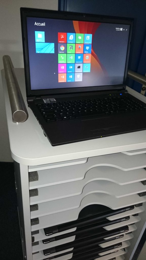 chariot Classe Mobile ordinateurs portables charge 11 – NCI-Education